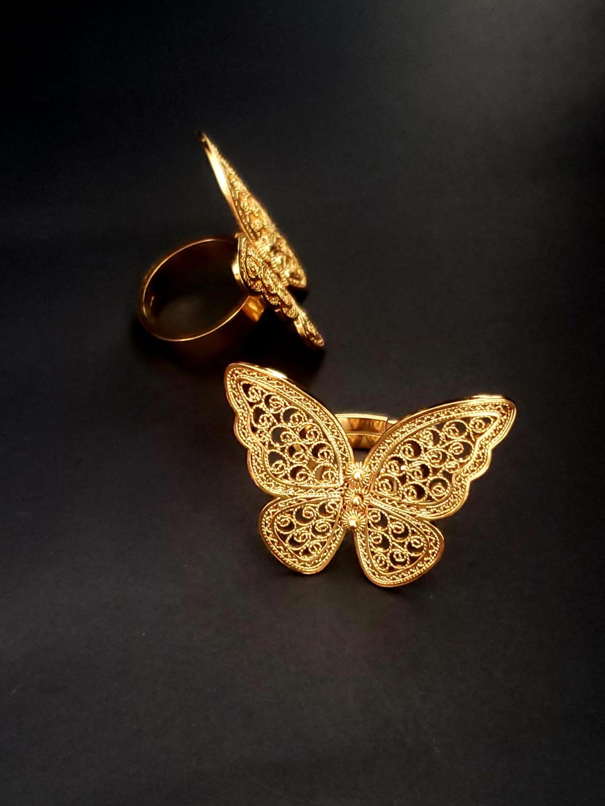 Mariposas de Mauricio Babilonia – Alhajax, joyas en filigrana